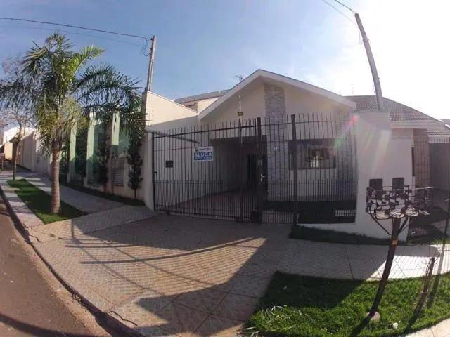 Casa para alugar em Maringá, Residencial Moreschi, com 3 quartos, com 105 m²