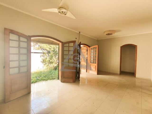 Casa para alugar em Campinas, Jardim Lumen Christi, com 3 suítes, com 164 m²