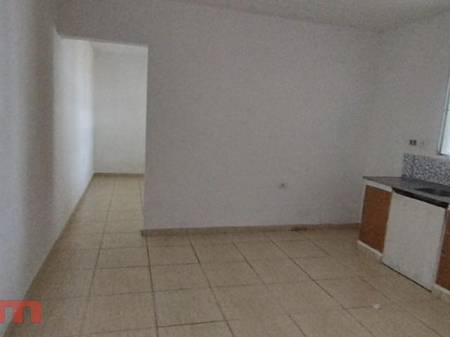Casa para alugar em Colônia zona Sul de 90.00m² com 1 Quarto e 1 Garagem
