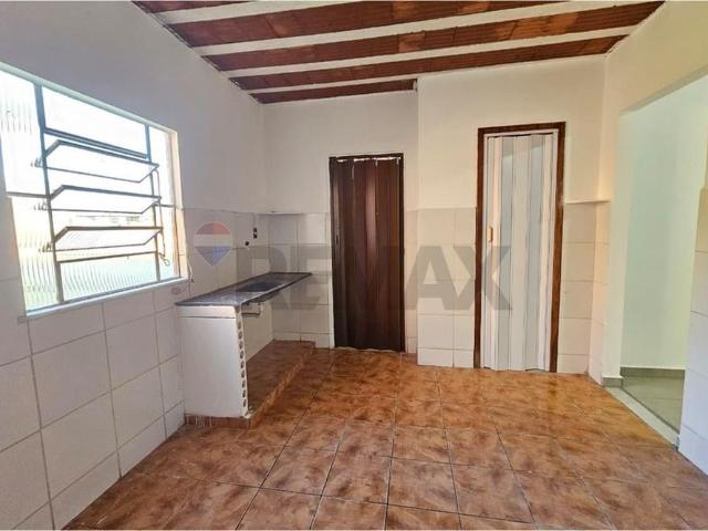 Casa para Alugar Próxima ao Bairro São Pedro – Novo Horizonte | 1 Quarto Com Varanda