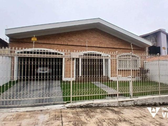 CASA PARA ALUGAR 04 QUARTOS, GARAGEM COM 02 VAGAS NO BAIRRO MERCÊS