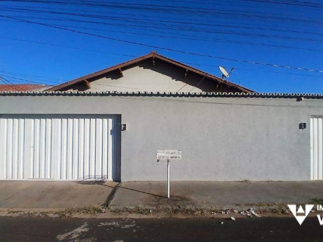 CASA PARA ALUGAR, 03 QUARTOS, 01 SUÍTE, 03 VAGAS NO BAIRRO PARQUE DAS AMÉRICAS