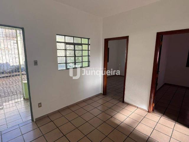 Casa para alugar, 2 quartos, no bairro Cidade Alta em Piracicaba SP