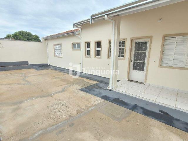 Casa para alugar, 2 quartos, sendo 1 suíte, 4 vagas, no bairro São Luiz em Piracicaba SP