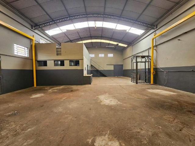 Casa para Aluguel, 862 m² por R$ 15.000
