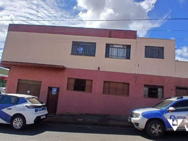 CASA PARA ALUGUEL, 02 QUARTOS, 01 VAGA, CIDADE JARDIM UBERABA/MG