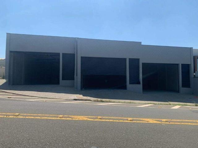 Casa para Aluguel, 220 m² por R$ 7.900