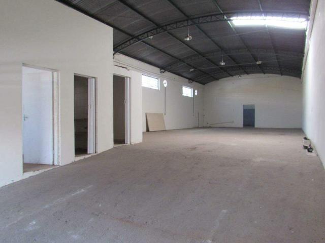 Casa para Aluguel, 268 m² por R$ 3.200