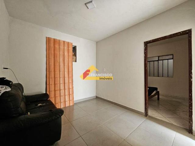Casa para aluguel, 2 quartos, Centro Divinópolis/MG