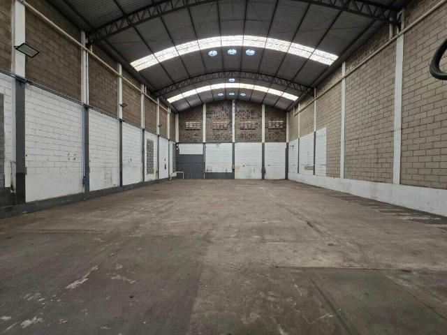 Casa para Aluguel, 325 m² por R$ 7.000