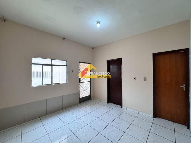 Casa para aluguel, 3 quartos, 1 vaga, Planalto Divinópolis/MG