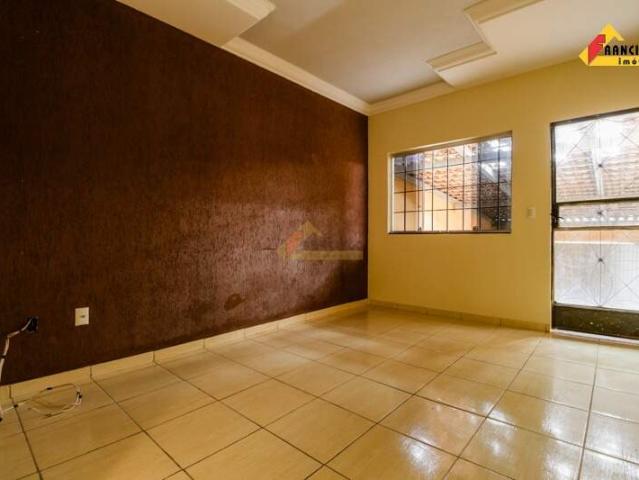 Casa para aluguel, 3 quartos, 1 suíte, 4 vagas, Santa Rosa Divinópolis/MG