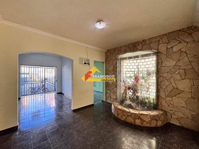 Casa para aluguel, 3 quartos, 1 suíte, 1 vaga, São Judas Divinópolis/MG