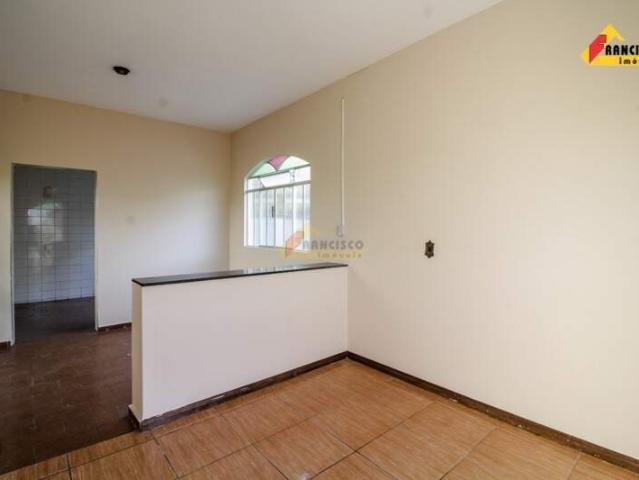 Casa para aluguel, 3 quartos, 1 suíte, 1 vaga, São José Divinópolis/MG