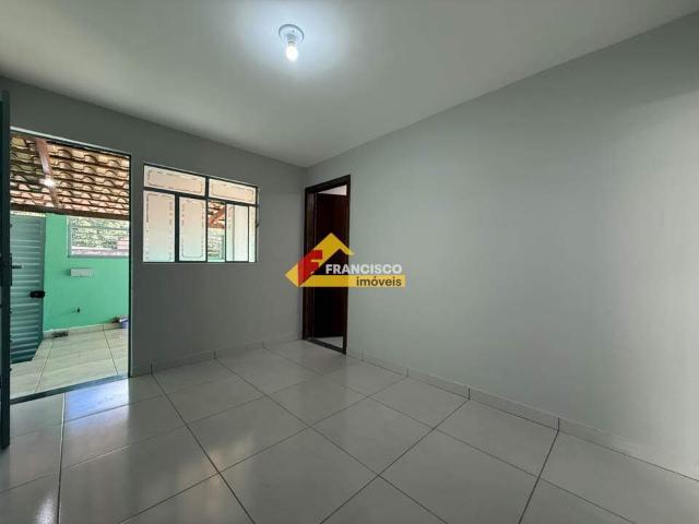 Casa para aluguel, 3 quartos, 2 vagas, Interlagos Divinópolis/MG
