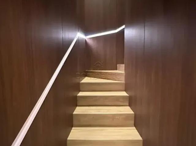 Casa para aluguel tem 215 metros quadrados com 2 quartos Jardim Moysés Miguel Haddad