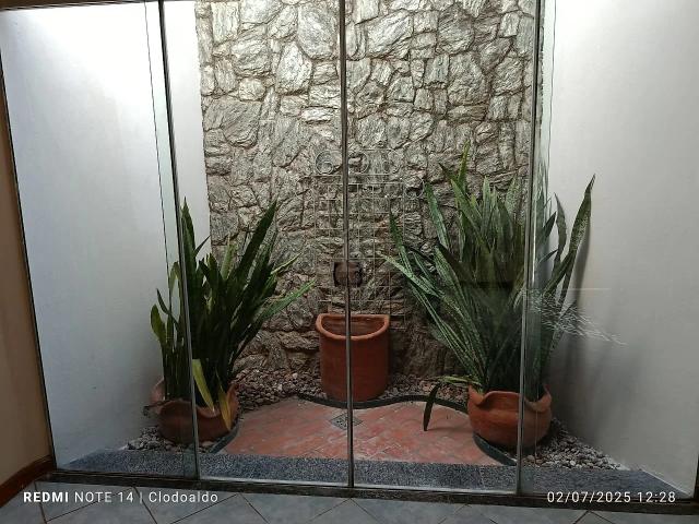 Casa para Aluguel com 3 quartos por R$ 2.600