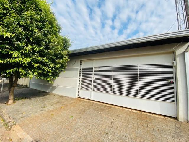 Casa para Aluguel com 3 quartos por R$ 3.000