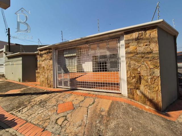 Casa para Aluguel com 3 quartos por R$ 3.500
