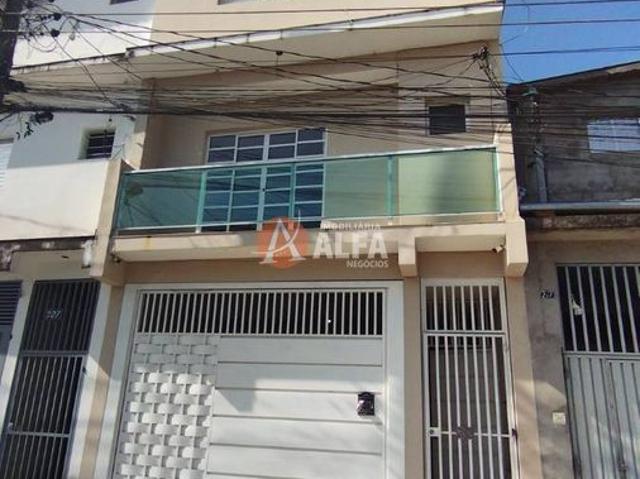 Casa para Aluguel com 3 quartos por R$ 3.600