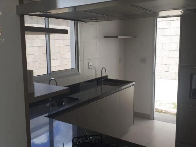Casa para Aluguel com 3 quartos por R$ 3.800