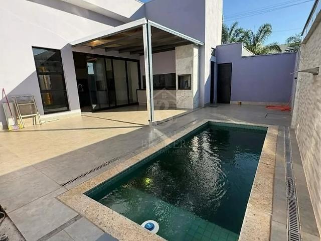 Casa para Aluguel com 3 quartos por R$ 4.500