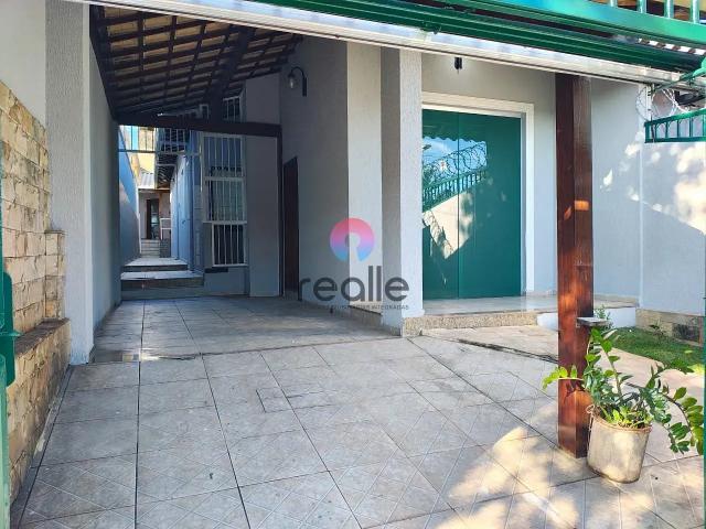 Casa para Aluguel com 3 quartos, 140 m² por R$ 3.900