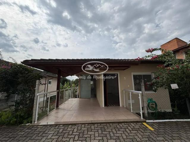 Casa para Aluguel com 3 quartos, 142 m² por R$ 4.200