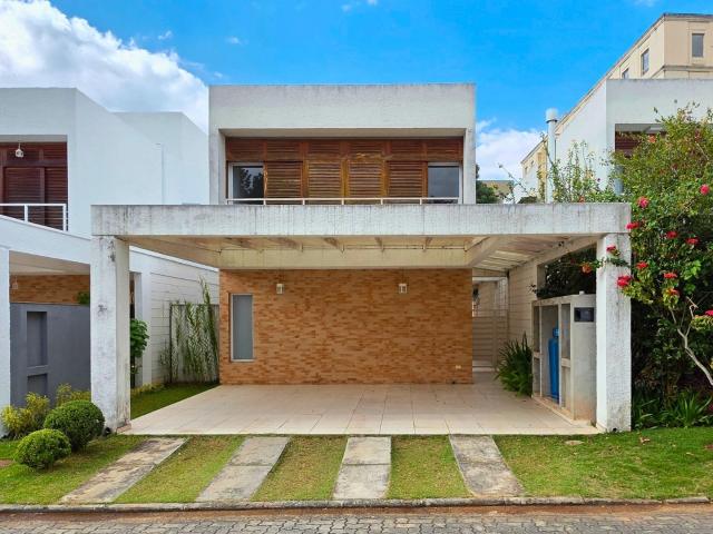 Casa para Aluguel com 3 quartos, 173 m² por R$ 6.700