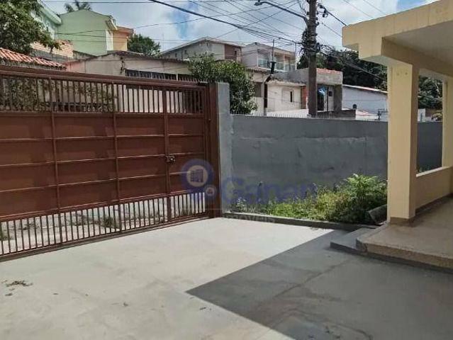 Casa para Aluguel com 3 quartos, 174 m² por R$ 3.200