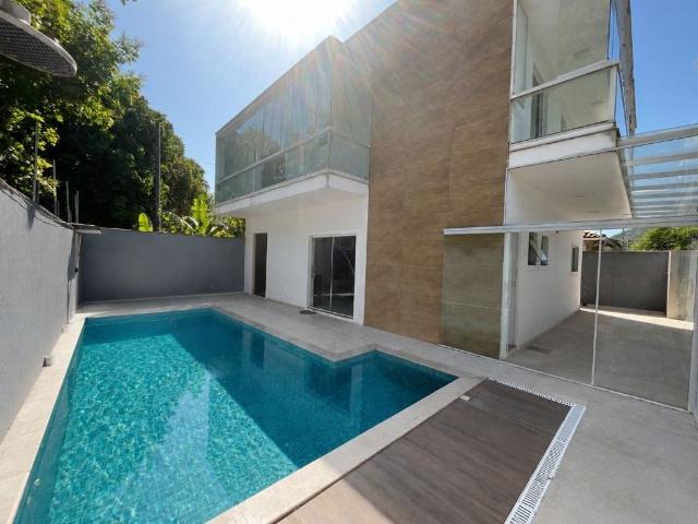 Casa para Aluguel com 3 quartos, 178 m² por R$ 7.500