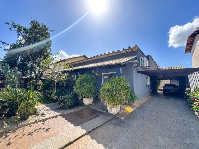 Casa para Aluguel com 3 quartos, 181 m² por R$ 6.430