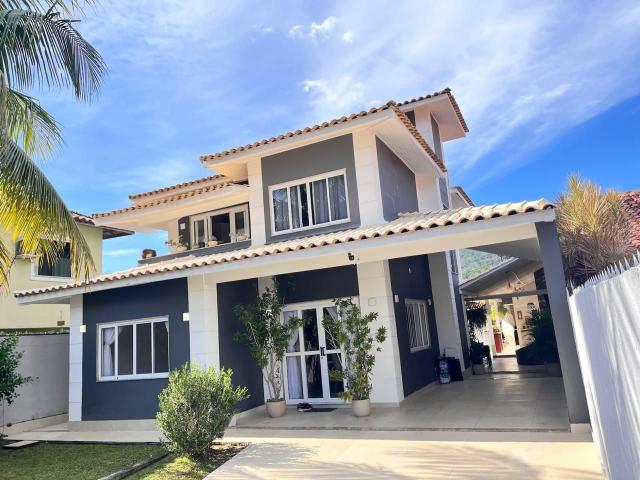 Casa para Aluguel com 3 quartos, 184 m² por R$ 8.000