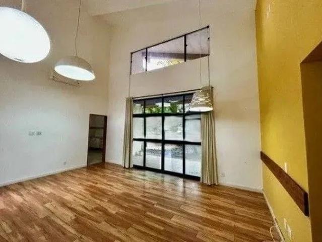 Casa para Aluguel com 3 quartos, 190 m² por R$ 7.000
