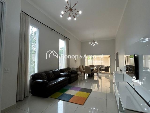 Casa para Aluguel com 3 quartos, 198 m² por R$ 7.800