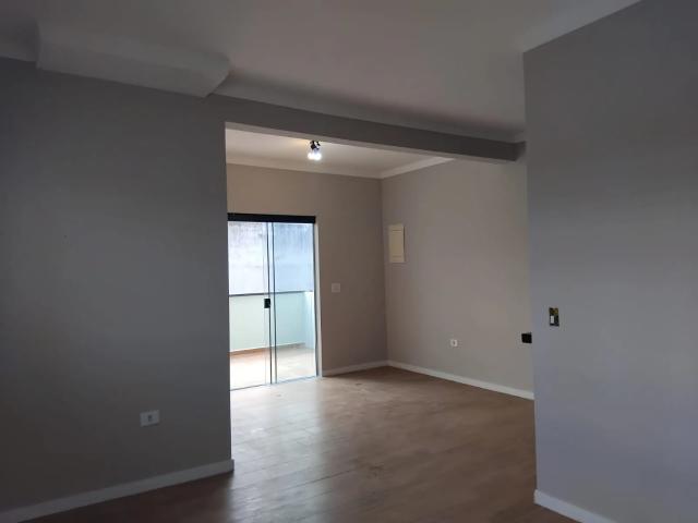 Casa para Aluguel com 3 quartos, 10 m² por R$ 3.800