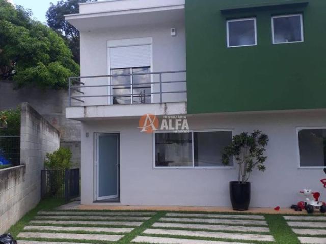 Casa para Aluguel com 3 quartos, 120 m² por R$ 6.000