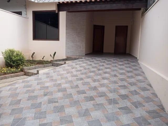 Casa para Aluguel com 3 quartos, 121 m² por R$ 2.900