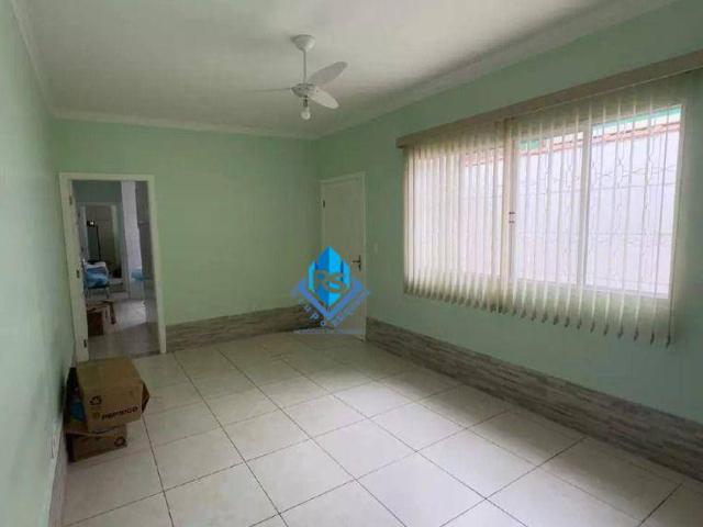 Casa para Aluguel com 3 quartos, 130 m² por R$ 3.200