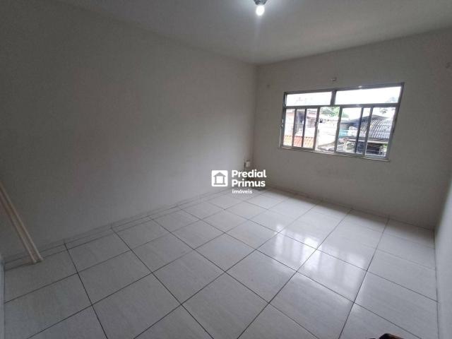 Casa para Aluguel com 3 quartos, 1 m² por R$ 1.400
