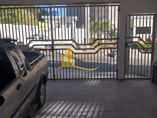Casa para Aluguel com 3 quartos, 240 m² por R$ 2.800