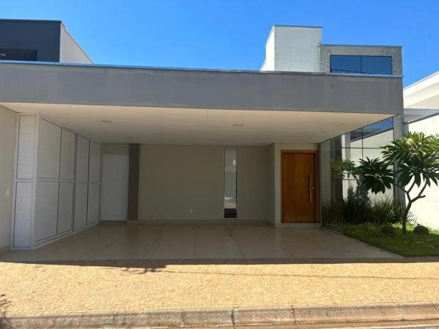 Casa para Aluguel com 3 quartos, 250 m² por R$ 6.700