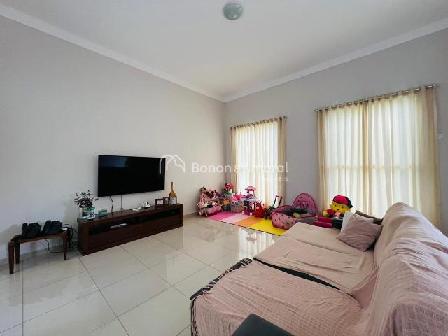 Casa para Aluguel com 3 quartos, 261 m² por R$ 9.000