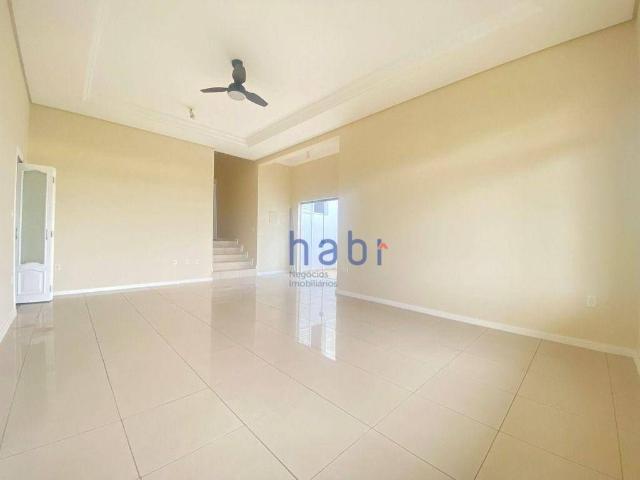 Casa para Aluguel com 3 quartos, 270 m² por R$ 6.900