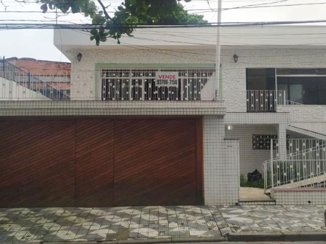 Casa para Aluguel com 3 quartos, 290 m² por R$ 6.000