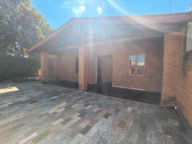 Casa para Aluguel com 3 quartos, 200 m² por R$ 5.500