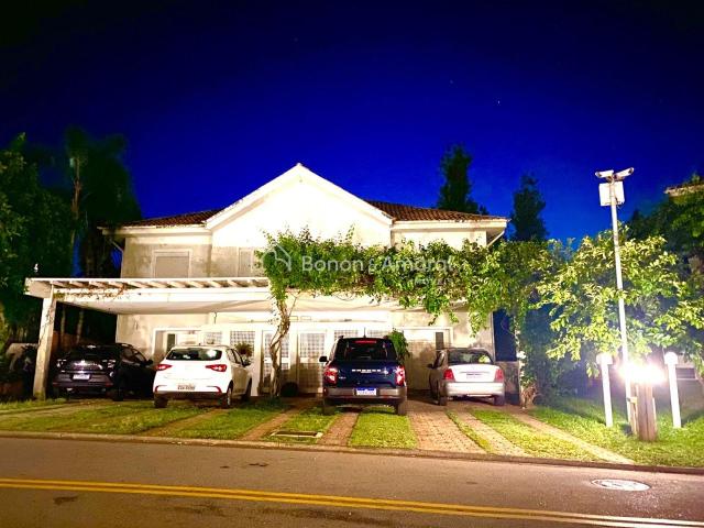 Casa para Aluguel com 3 quartos, 200 m² por R$ 5.800