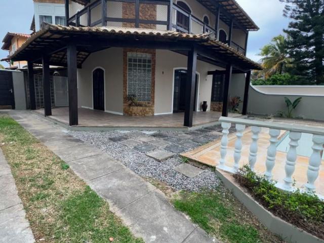 Casa para Aluguel com 3 quartos, 200 m² por R$ 6.000