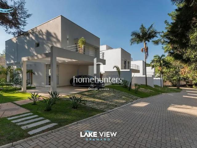 Casa para Aluguel com 3 quartos, 210 m² por R$ 19.900