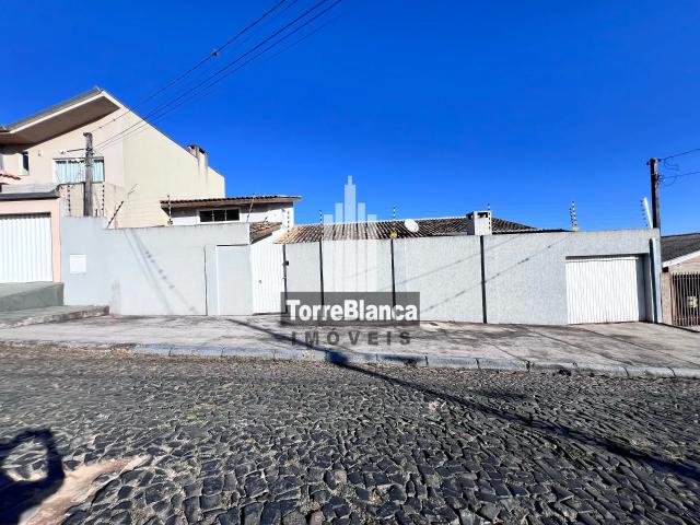 Casa para Aluguel com 3 quartos, 210 m² por R$ 3.000